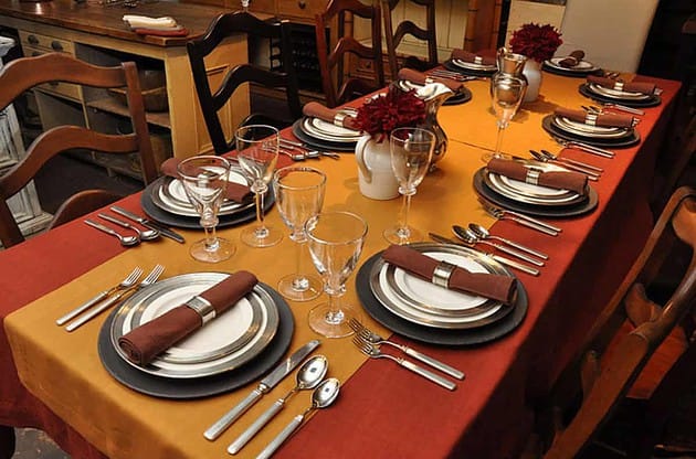 13 DIY Table Settings Ideas That Will Impress Your Friends