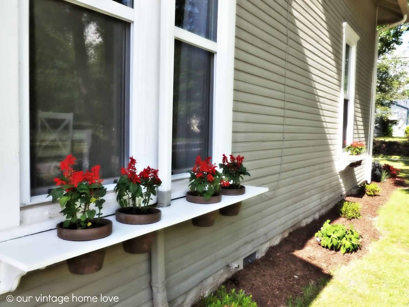 Get Ready For The Spring- 20 Charming DIY Window Boxes Ideas