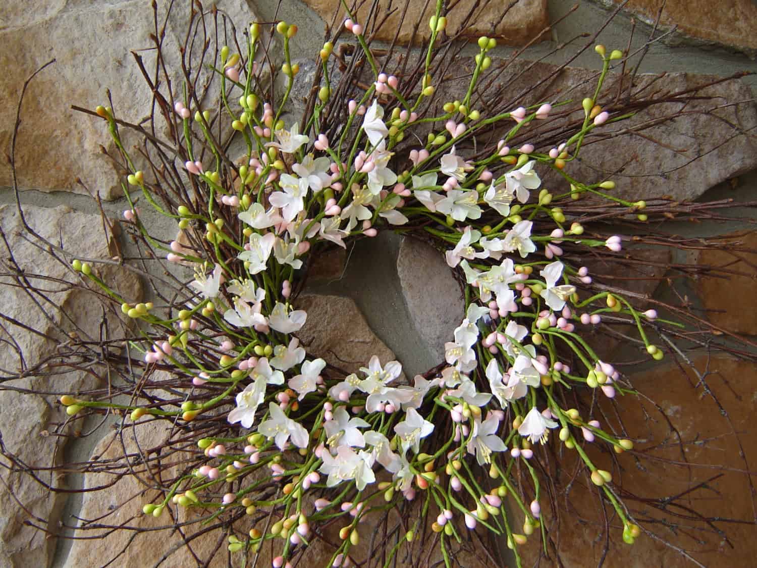 19 Fresh-looking Handmade Spring Wreath Designs