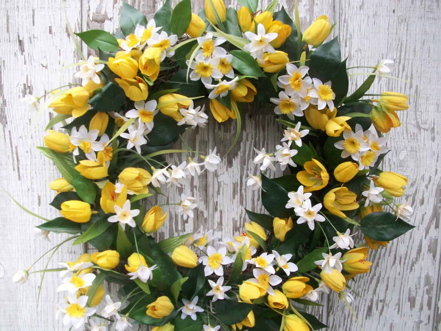 19 Fresh-looking Handmade Spring Wreath Designs