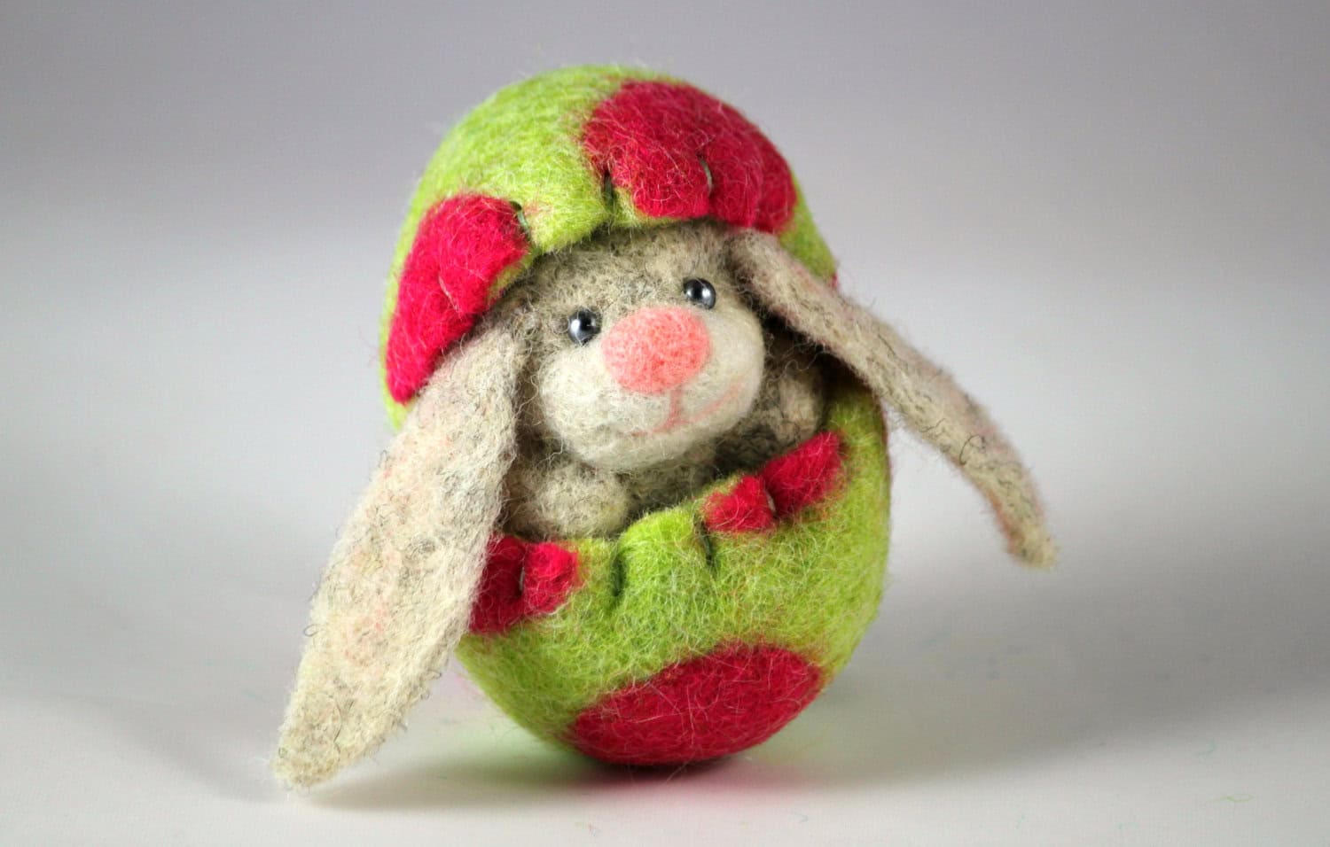 22 Adorable Needle Felted Easter Decorations