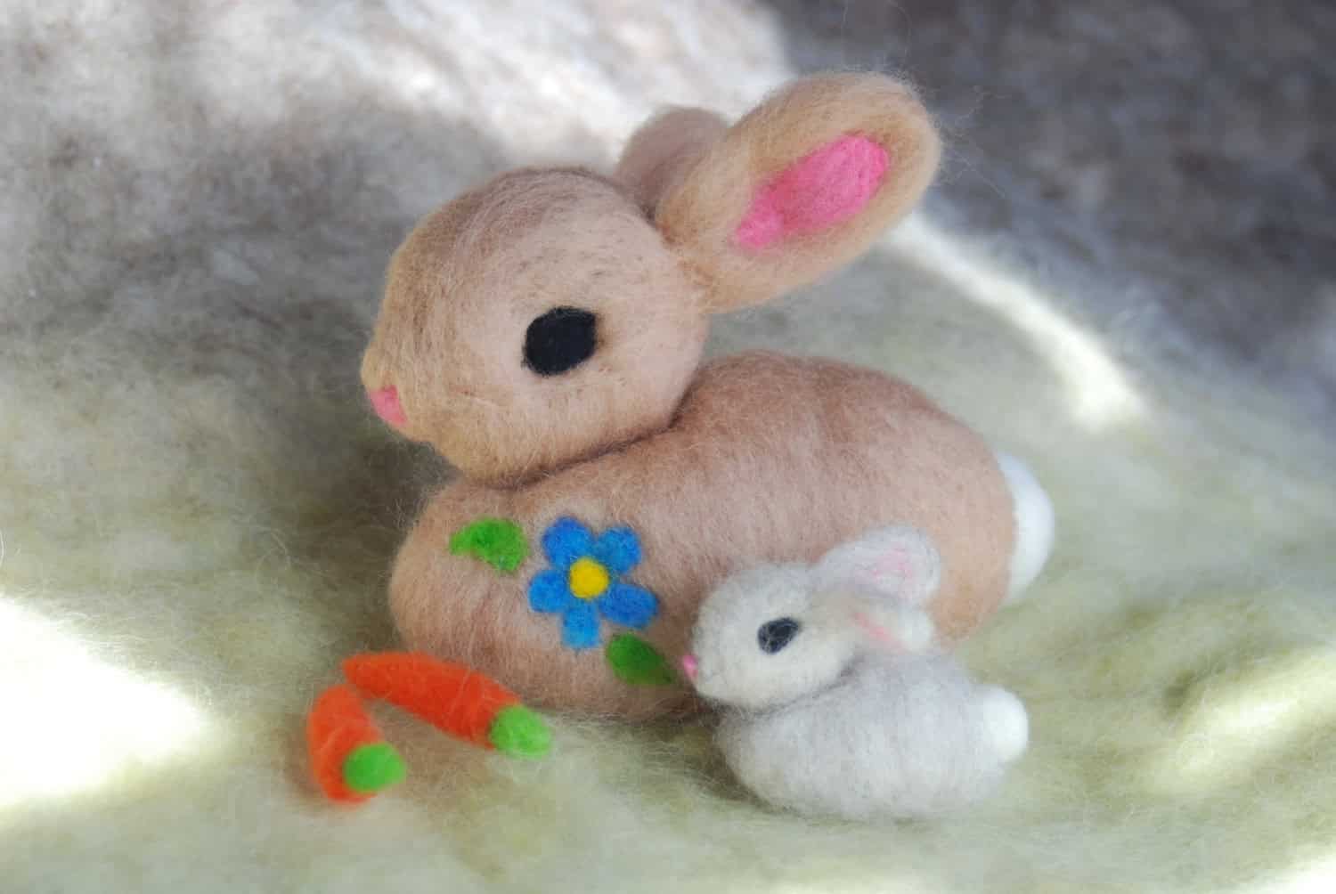22 Adorable Needle Felted Easter Decorations