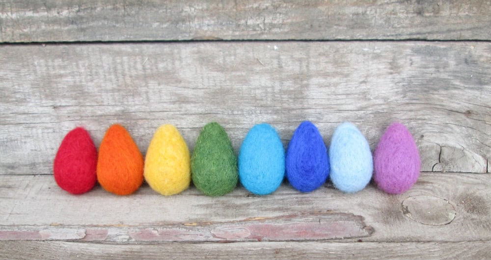 22 Adorable Needle Felted Easter Decorations