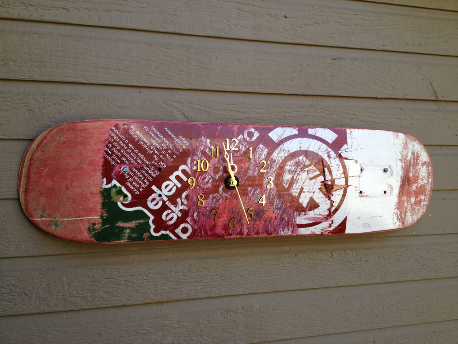 23 Cool Ways To Repurpose Old Skateboards