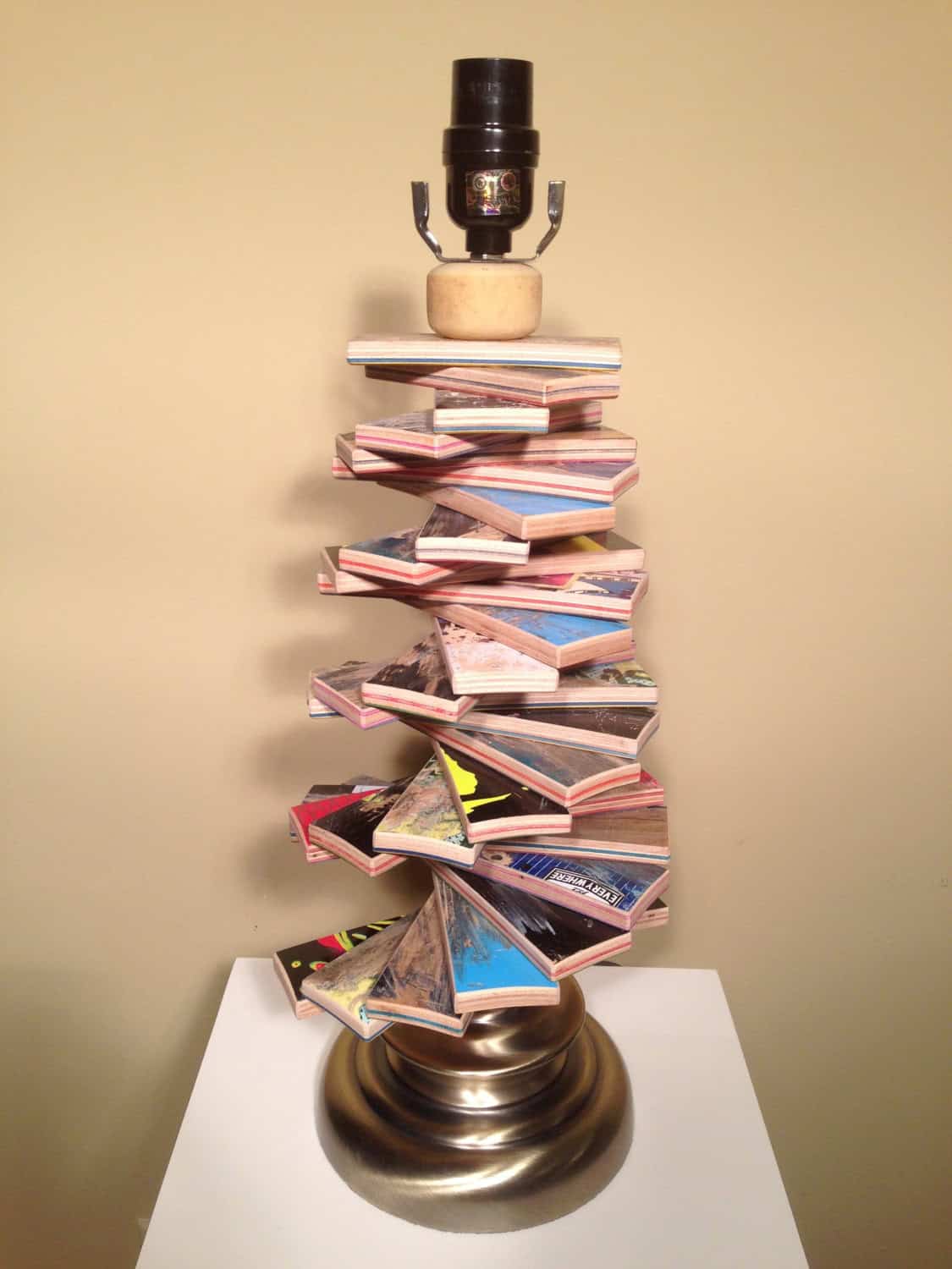 23 Cool Ways To Repurpose Old Skateboards
