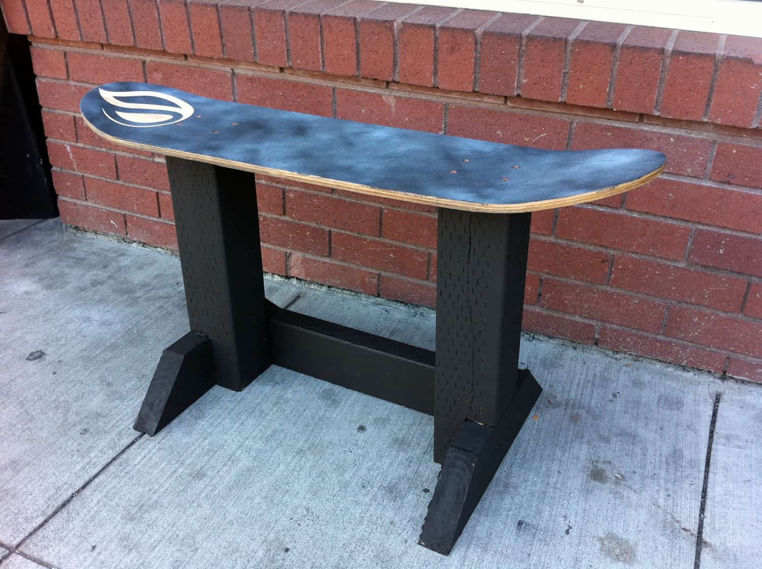 23 Cool Ways To Repurpose Old Skateboards