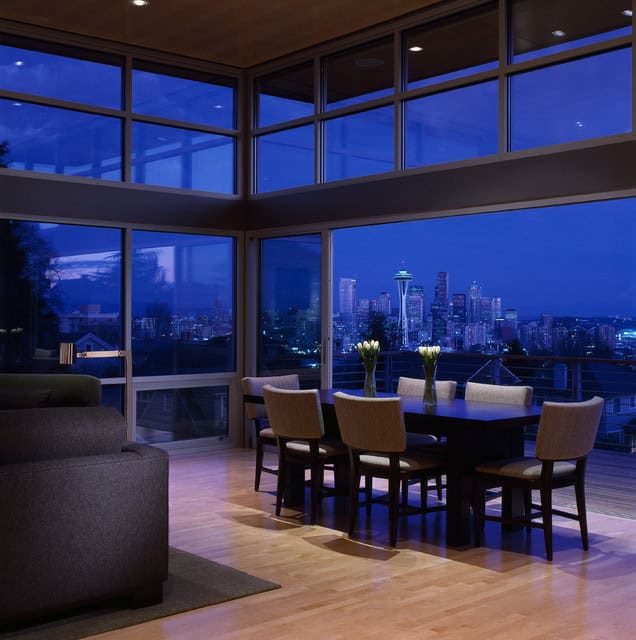 24 Surprisingly Gorgeous Interiors With Amazing Views