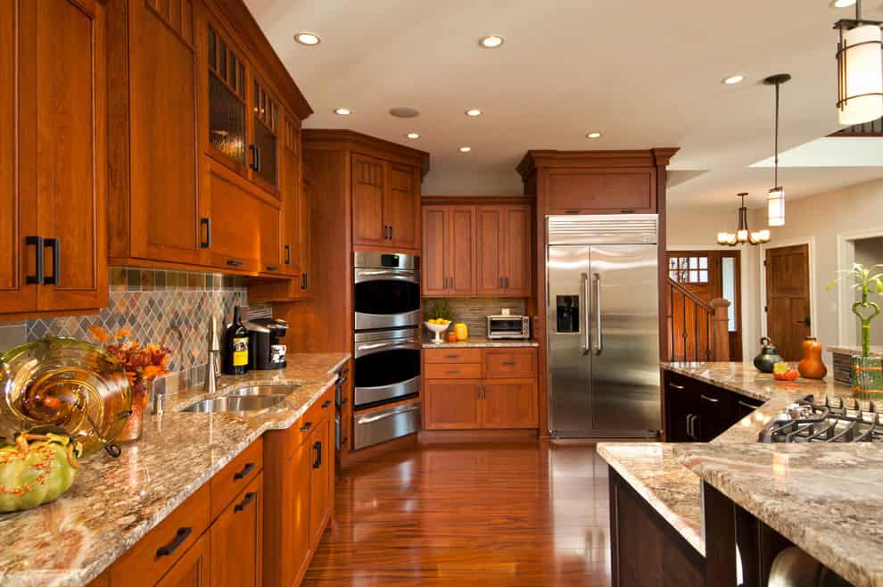15 Heartwarming Traditional Kitchen Designs You Can Apply To Any Home