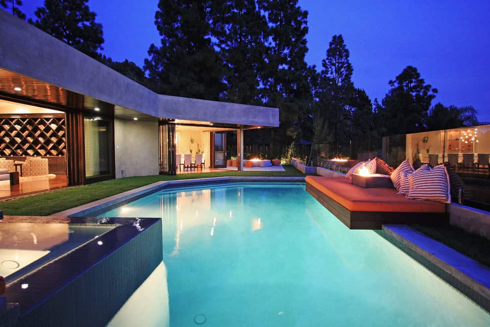 22 Phenomenal Modern Swimming Pool Designs To Enjoy The Warm Sunny Days In