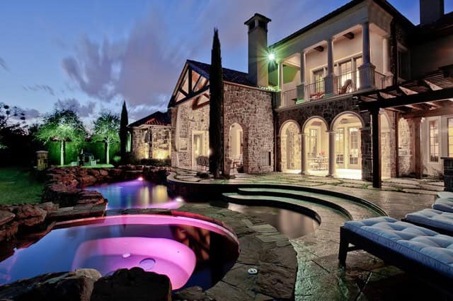 10 Captivating Luxury Dream Houses Surely Will Catch Your Eye