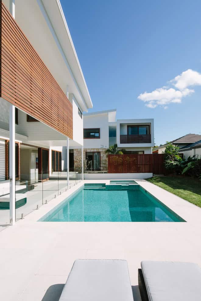 16 Unbelievable Contemporary Pools For The Hot Days Of Summer