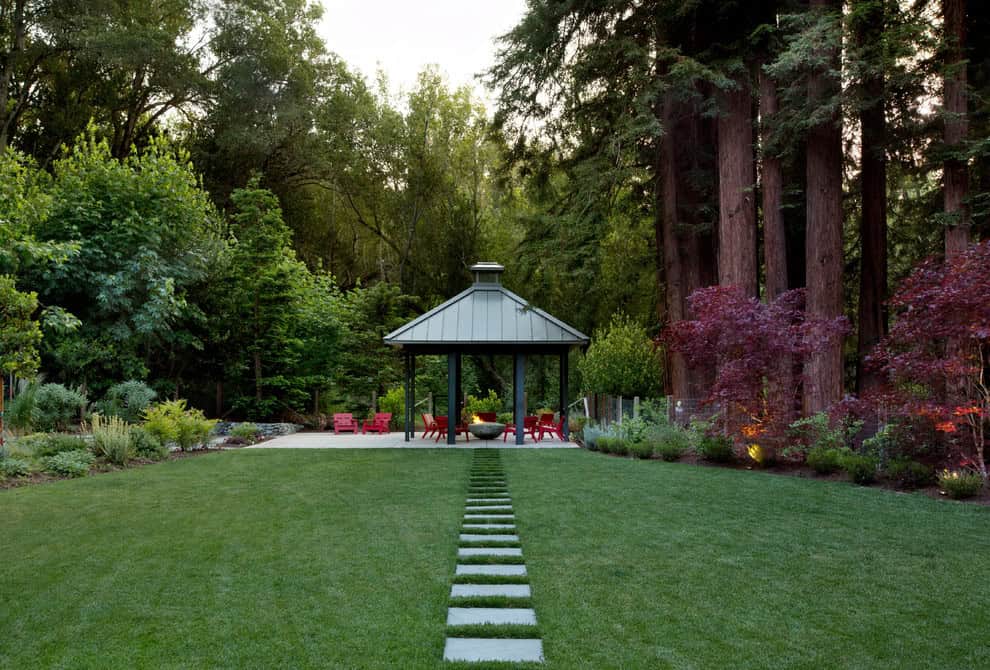 18 Impeccable Transitional Landscape Designs To Make The Best Use Of Spring