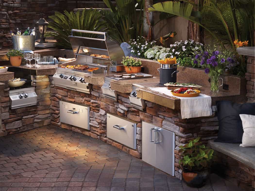 20 Brilliant Outdoor Kitchen Design Ideas