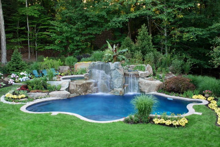 16 Striking Landscape Ideas To Beautify Your Backyard