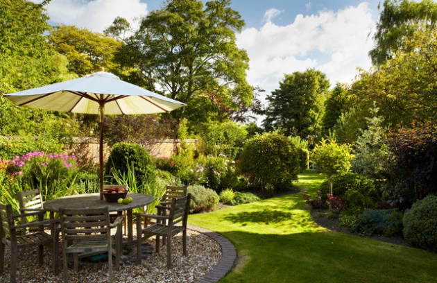 17 Marvelous Traditional Landscape Designs That Will Make Your Garden ...