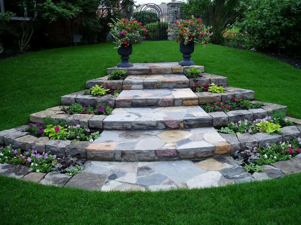 16 Striking Landscape Ideas To Beautify Your Backyard
