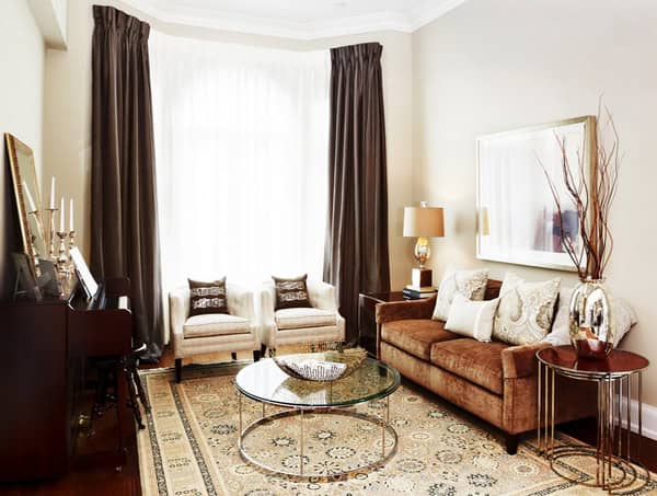 16 Stunning Interiors With Dramatic Dark Curtains