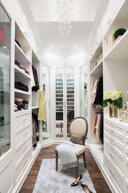 18 Irresistible Traditional Closets That Will Catch Your Eye