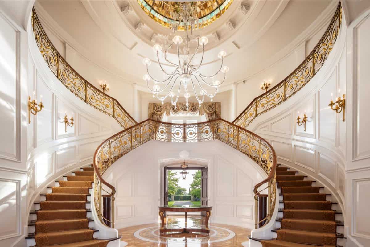 12 Glorious Mansion Staircase Designs That Are Going To Fascinate You