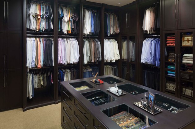 18 Irresistible Traditional Closets That Will Catch Your Eye