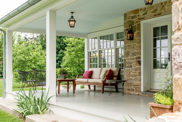 16 Appealing Traditional Porch Designs You'll Enjoy Every Day
