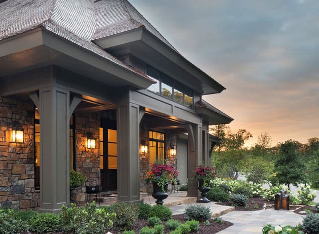 16 Appealing Traditional Porch Designs You'll Enjoy Every Day