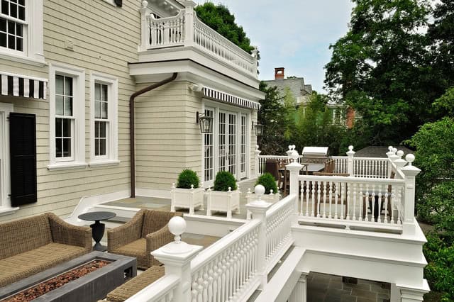 17 Captivating Traditional Deck Designs To Improve Your Outdoor Appeal