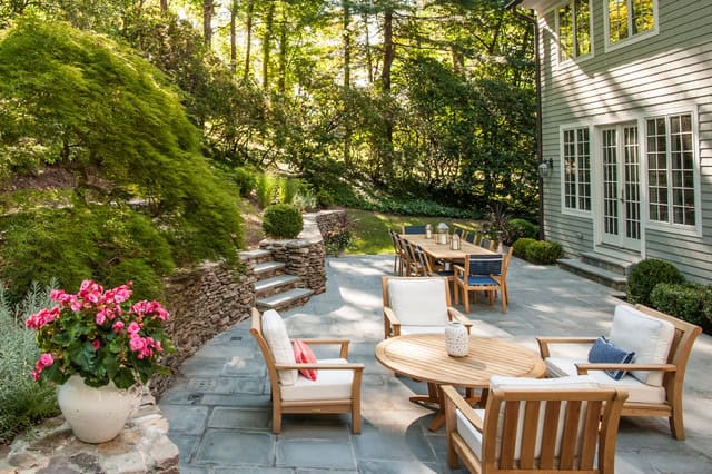 18 Charming Traditional Patio Designs You Will Fall In Love With