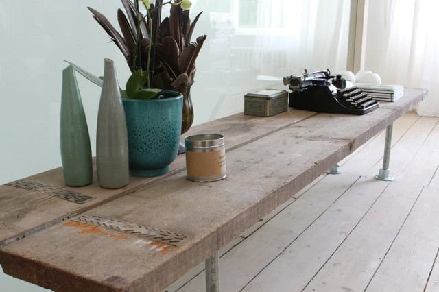 20 Gorgeous Interior Designs With Reclaimed Wood For Pleasant Feel