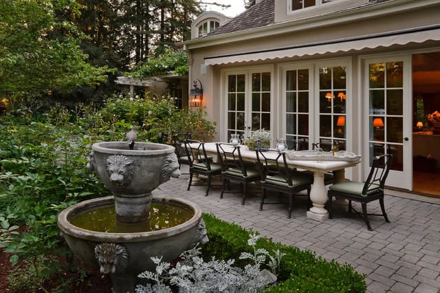 18 Pleasurable Fountain Designs To Adorn Your Courtyard