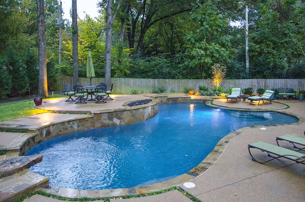 17 Astonishing Free Form Swimming Pools To Adorn Your Courtyard