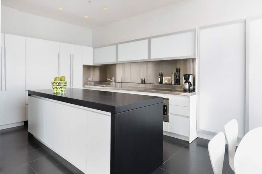 15 Glamorous Penthouse Kitchen Designs That Will Catch Your Eye