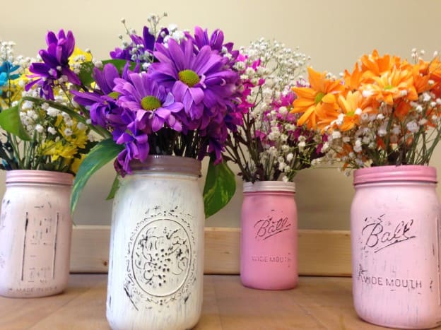 20 Cool & Easy Ideas For Creating DIY Mason Jars Vases