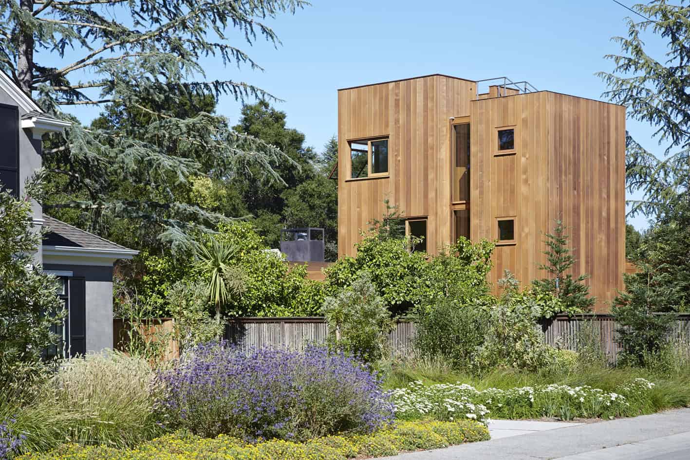 The Low/Rise House - A Sustainable House By Spiegel Aihara Workshop