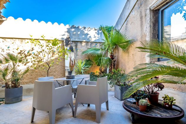 16 Beautiful Mediterranean Patio Designs That Will Replenish Your Energy