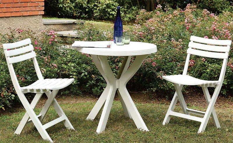Beautiful Plastic Seating Set Designs For Better Outdoor Stay