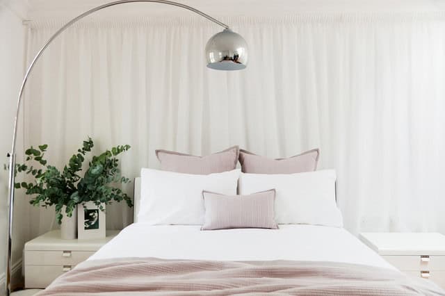 18 Magnificent Bedroom Lamp Designs That You Should See Today