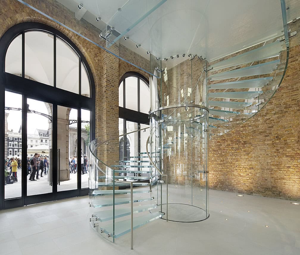 15 Stunning Glass Spiral Staircase Designs That You Shouldn't Miss