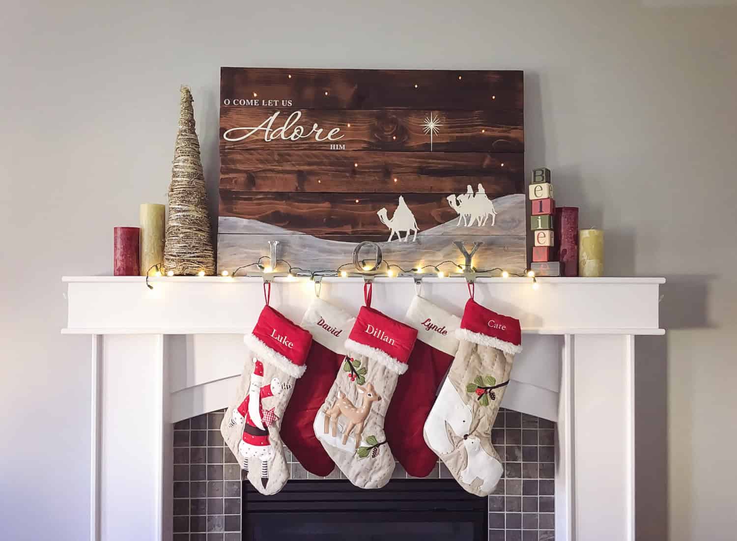15 Incredible Last Minute Handmade Christmas Sign Decorations