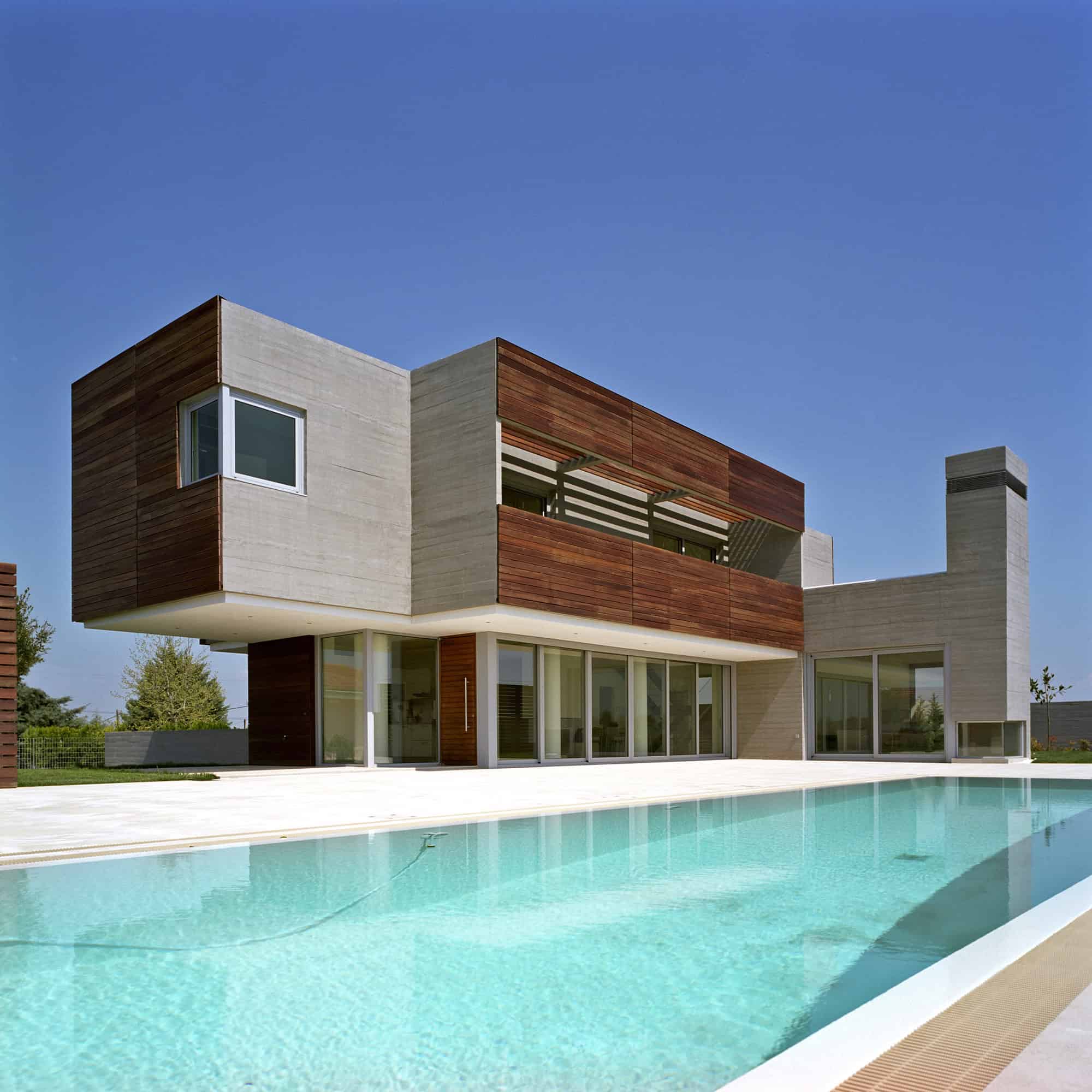 Residence in Larissa by Potiropoulos D+L Architects in Larissa, Greece