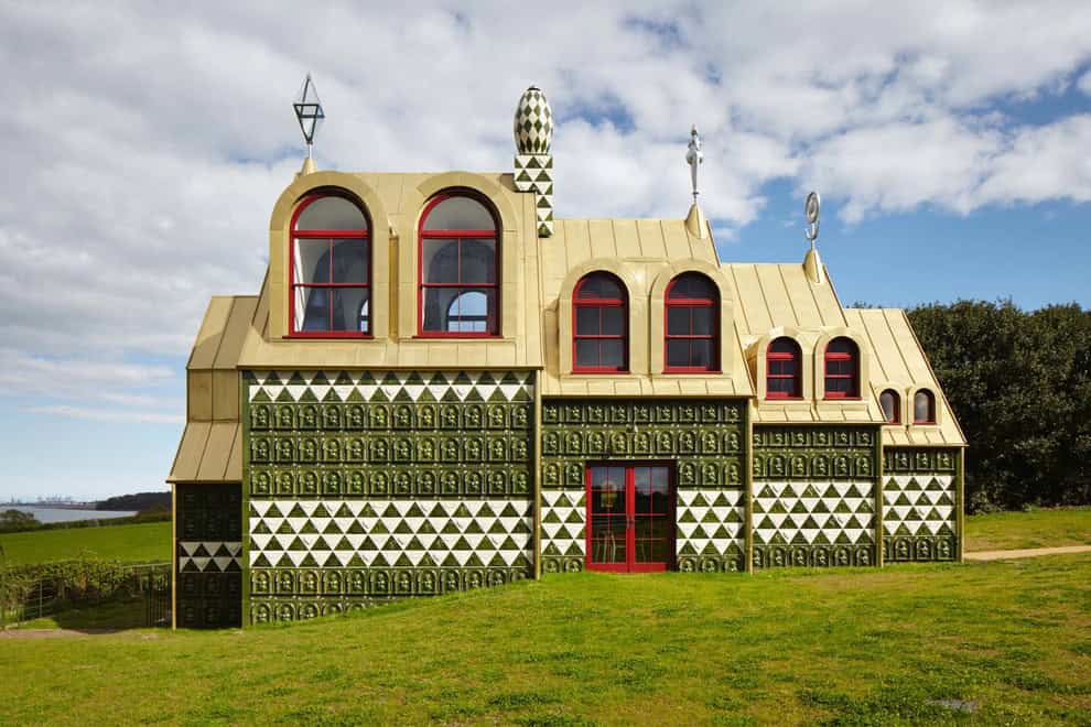 16 Unbelievable Eclectic Exterior Designs Of Homes You'll Want To Live In
