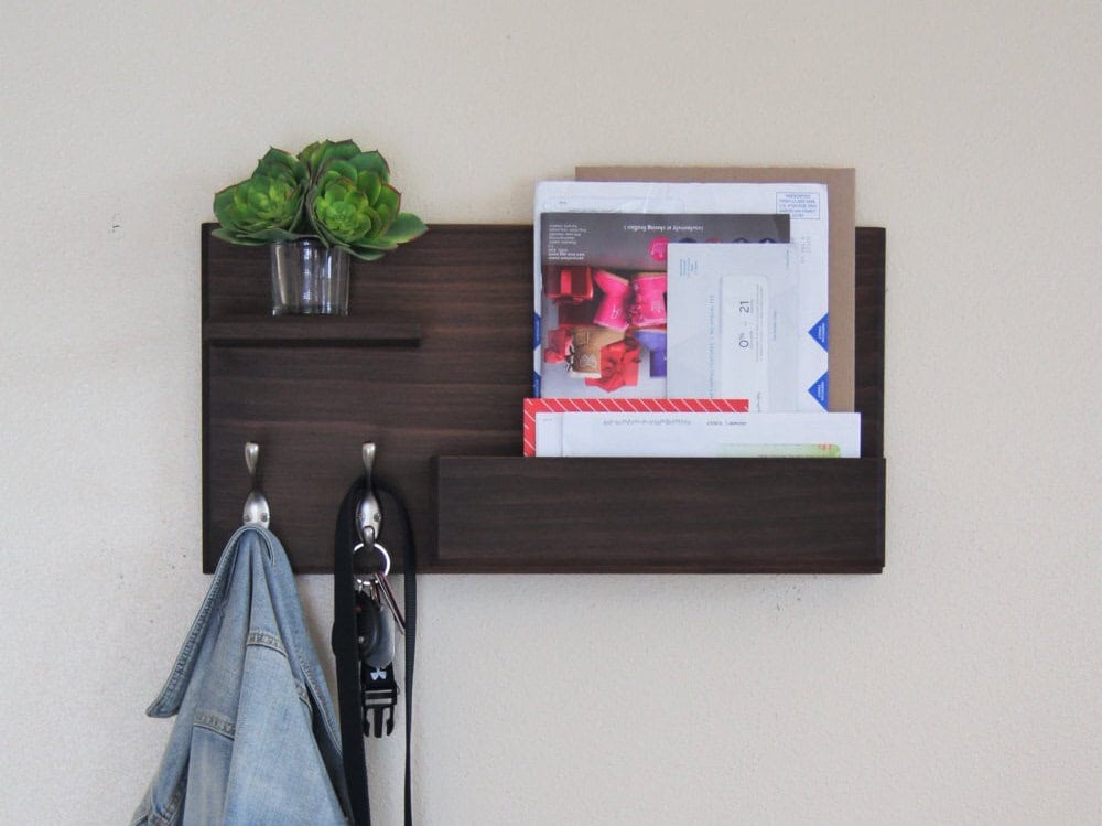 17 Practical Handmade Entryway Organizer Designs For Your Hallway