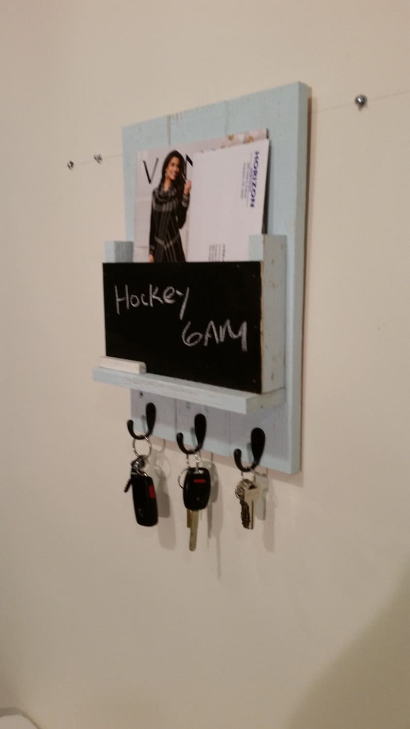 17 Practical Handmade Entryway Organizer Designs For Your Hallway