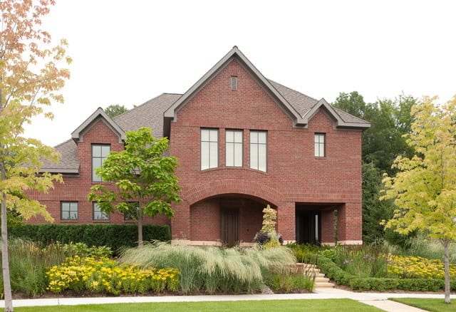 16 Marvelous Brick House Designs That You Shouldn't Miss