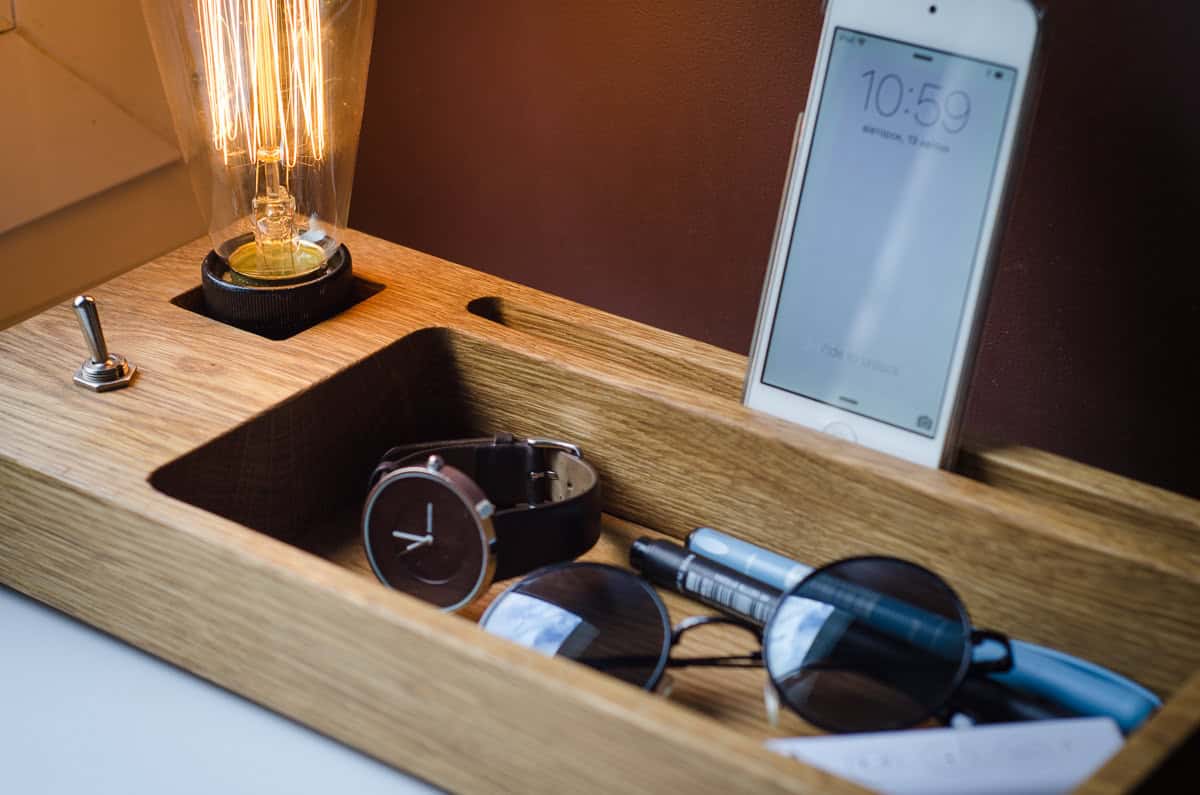 15 Highly Practical Organization Crafts For The Tech Geeks