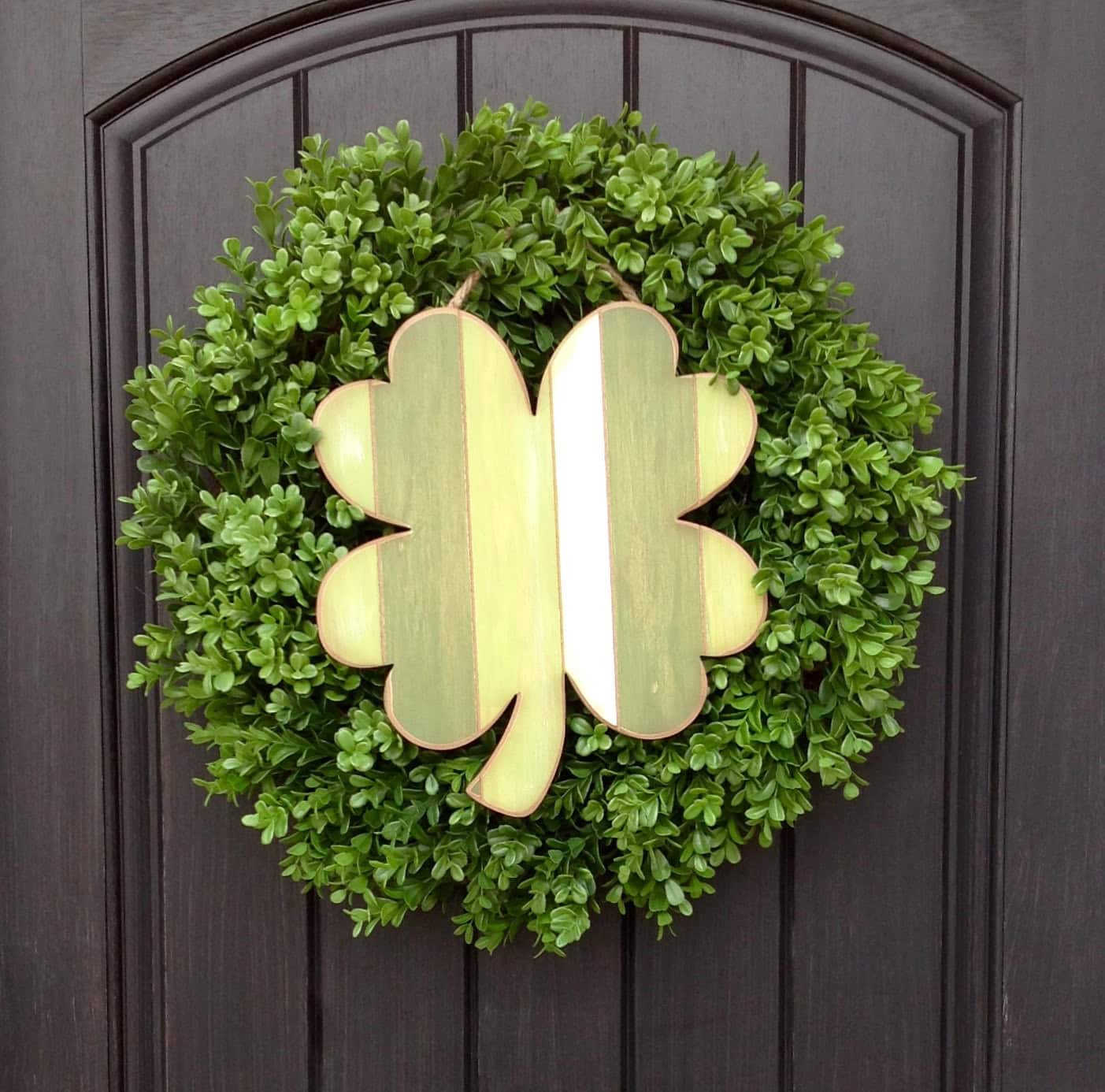 15 Stunning Handmade St. Patrick's Day Wreath Designs