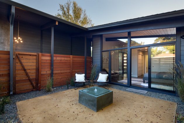 16 Extraordinary Mid-Century Modern Patio Designs You'll Fall In Love With