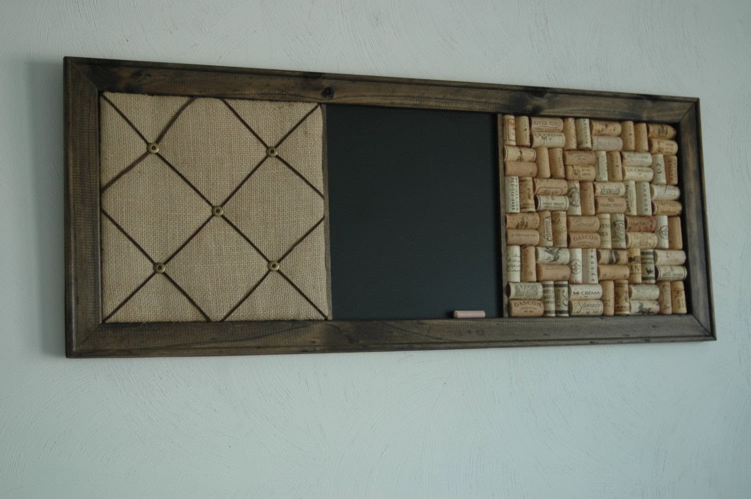 15 Practical Handmade Message Board Designs That Will Keep You Organized