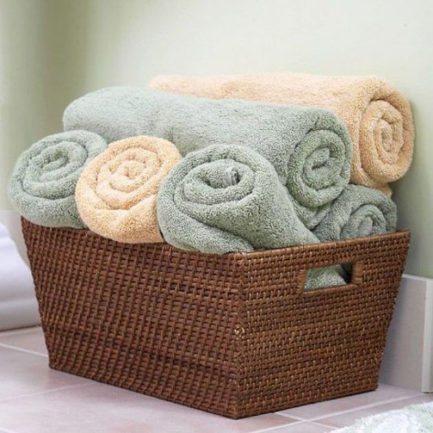 18 DIY Towel Storage Ideas To Easily Organize The Bathroom