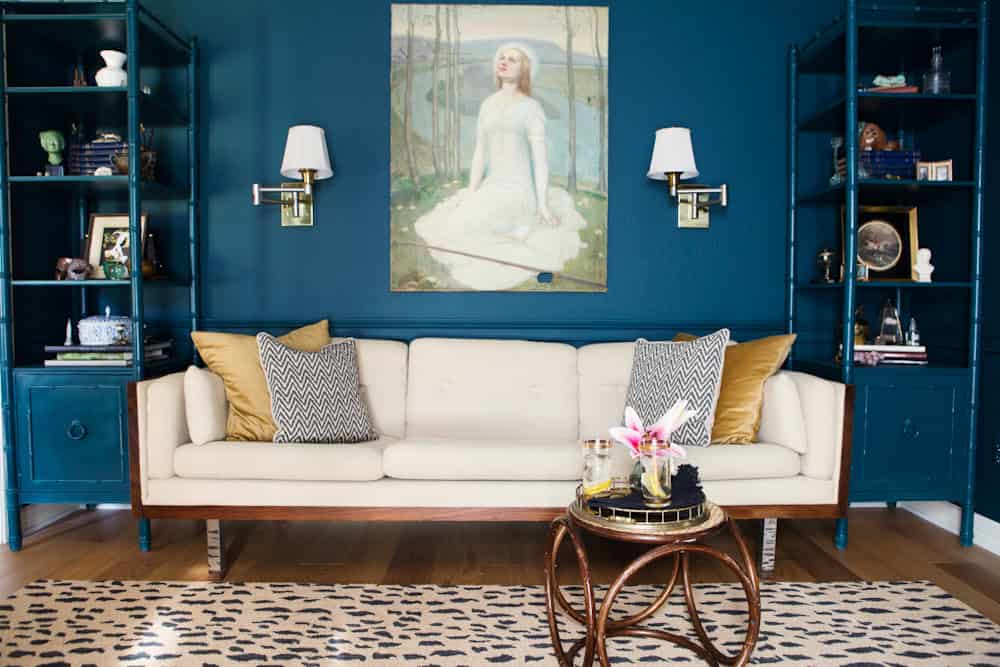 Brilliant Interior Designs With Dark Blue For Dramatic Ambience